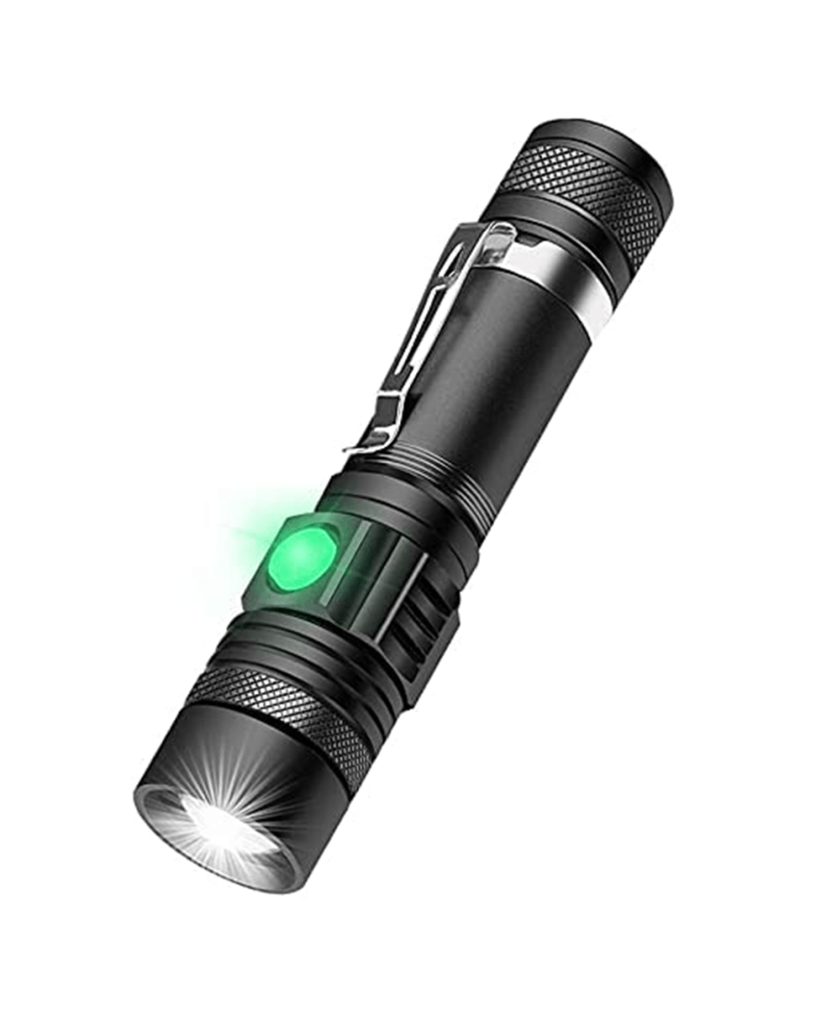 ¡Descubre si puedes llevar una linterna en un avión sin problemas! 🛫😱🔦